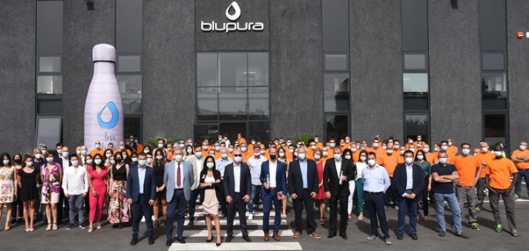 Scott Clawson, presidente e CEO di Culligan Int. tiene a battesimo la ...